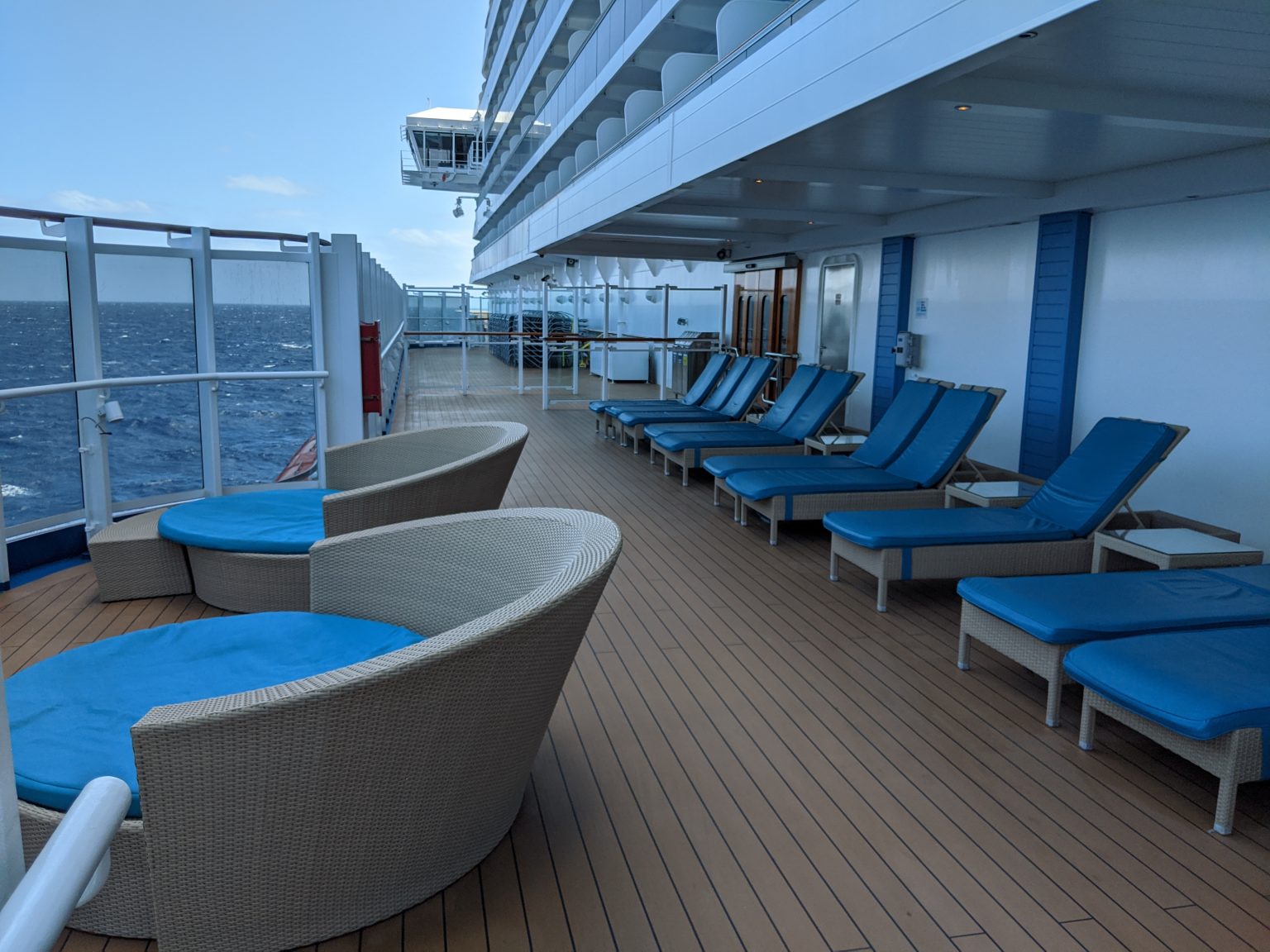 carnival-horizon-6-day-cruise-day-2-sea-day-cruise-spotlight