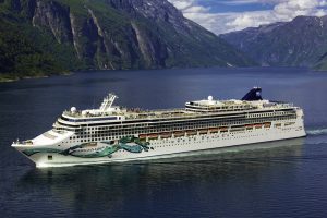 Norwegian Jade Bars (With Menus and Prices) - Cruise Spotlight