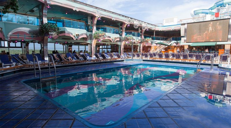 Carnival Splendor vs Carnival Luminosa - Ship Comparison