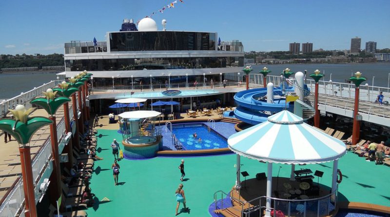 Norwegian Pearl vs Norwegian Gem - Ship Comparison