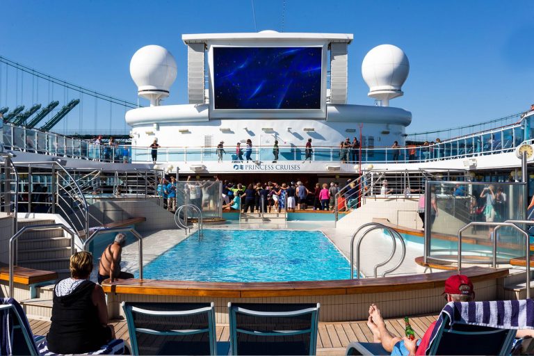 Princess Cruises Island Princess Ship Details - Cruise Spotlight