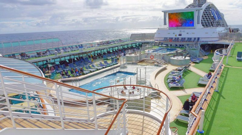 Grand Princess vs Sapphire Princess - Ship Comparison